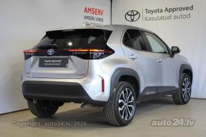 Серый Тойота Yaris Cross 2024 в Таллин, объемом двигателя 1.50 л и пробегом 50 тыс. км за 24990 €, фото 3 на AUTOMOTO.COM.LV