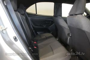 Серый Тойота Yaris Cross 2024 в Таллин, объемом двигателя 1.50 л и пробегом 50 тыс. км за 24990 €, фото 8 на AUTOMOTO.COM.LV