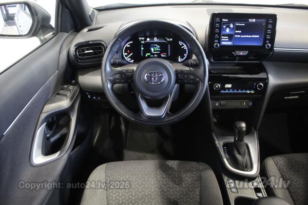 Pelēks Toyota Yaris Cross 2024 Tallina, ar dzinēja tilpumu 1.50 L un nobraukumu 50 tūkst. km par 24990 €, foto 9 vietnē AUTOMOTO.COM.LV