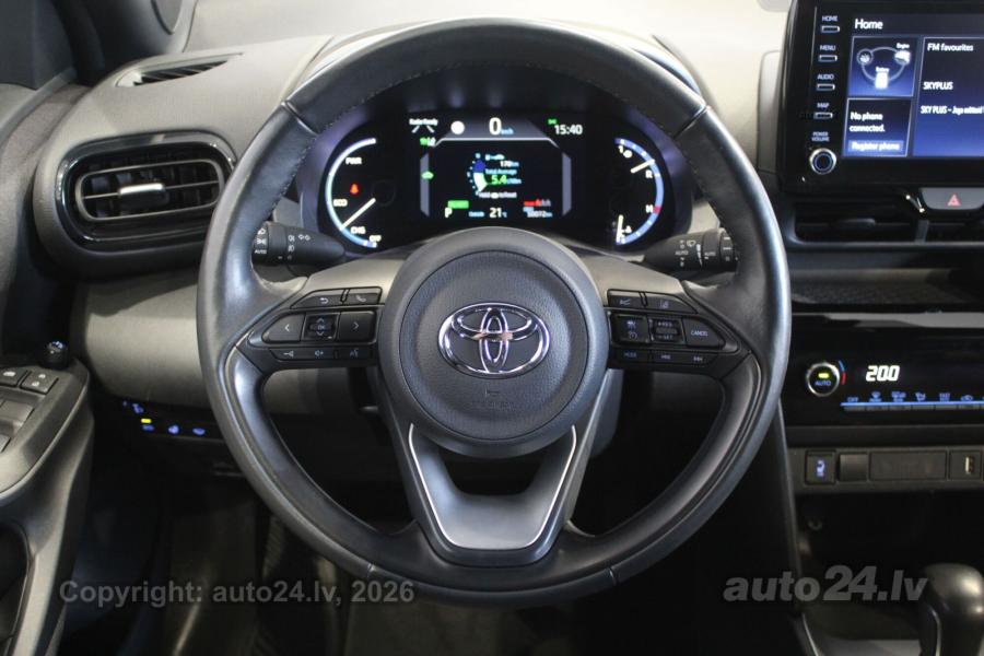 Серый Тойота Yaris Cross 2024 в Таллин, объемом двигателя 1.50 л и пробегом 50 тыс. км за 24990 €, фото 13 на AUTOMOTO.COM.LV