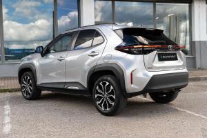 Pelēks Toyota Yaris Cross 2024 Viļņa, ar dzinēja tilpumu 1.49 L un nobraukumu 55 tūkst. km par 23950 €, foto 7 vietnē AUTOMOTO.COM.LV