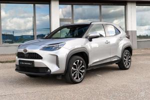 Pelēks Toyota Yaris Cross 2024 Viļņa, ar dzinēja tilpumu 1.49 L un nobraukumu 55 tūkst. km par 23950 €, foto 10 vietnē AUTOMOTO.COM.LV