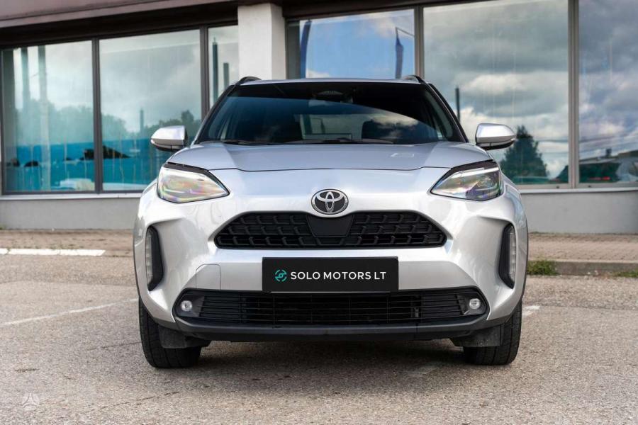 Pelēks Toyota Yaris Cross 2024 Viļņa, ar dzinēja tilpumu 1.49 L un nobraukumu 55 tūkst. km par 23950 €, foto 11 vietnē AUTOMOTO.COM.LV