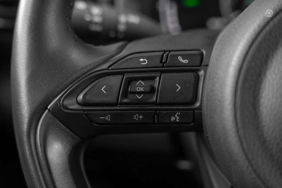 Pelēks Toyota Yaris Cross 2024 Viļņa, ar dzinēja tilpumu 1.49 L un nobraukumu 55 tūkst. km par 23950 €, foto 21 vietnē AUTOMOTO.COM.LV