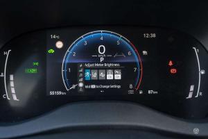 Pelēks Toyota Yaris Cross 2024 Viļņa, ar dzinēja tilpumu 1.49 L un nobraukumu 55 tūkst. km par 23950 €, foto 24 vietnē AUTOMOTO.COM.LV
