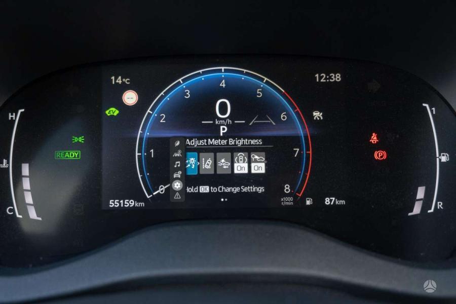 Pelēks Toyota Yaris Cross 2024 Viļņa, ar dzinēja tilpumu 1.49 L un nobraukumu 55 tūkst. km par 23950 €, foto 24 vietnē AUTOMOTO.COM.LV