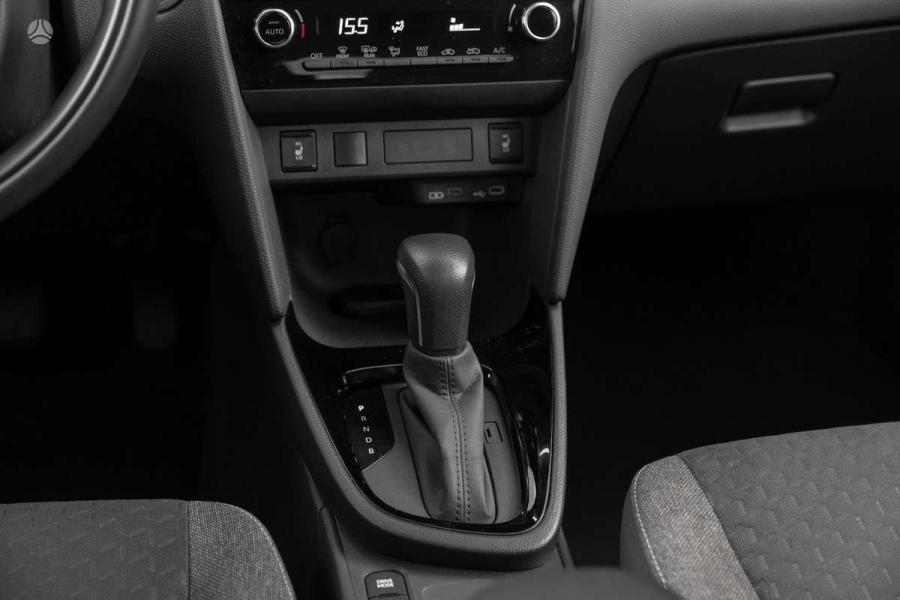 Pelēks Toyota Yaris Cross 2024 Viļņa, ar dzinēja tilpumu 1.49 L un nobraukumu 55 tūkst. km par 23950 €, foto 27 vietnē AUTOMOTO.COM.LV