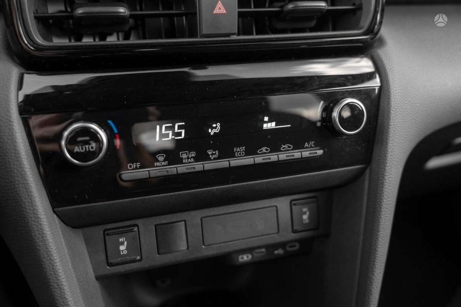 Pelēks Toyota Yaris Cross 2024 Viļņa, ar dzinēja tilpumu 1.49 L un nobraukumu 55 tūkst. km par 23950 €, foto 29 vietnē AUTOMOTO.COM.LV