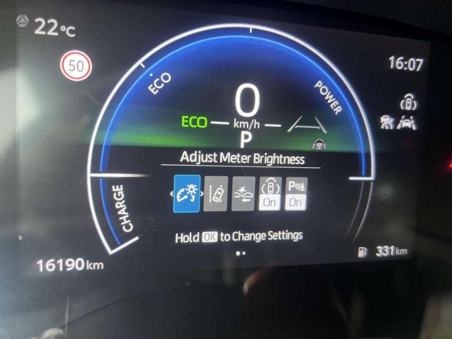 Grey Toyota Yaris Cross 2025 in Kaunas, with an engine capacity of 1.49 L and mileage of 16 thousand km for 23000 €, photo 16 on AUTOMOTO.COM.LV