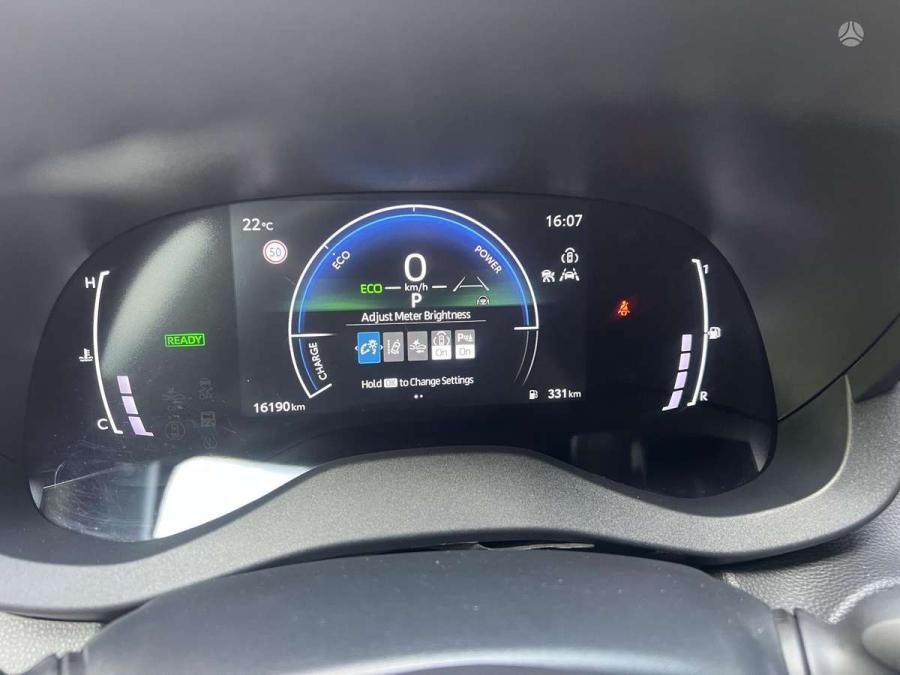 Серый Тойота Yaris Cross 2025 в Каунас, объемом двигателя 1.50 л и пробегом 16 тыс. км за 21000 €, фото 14 на AUTOMOTO.COM.LV