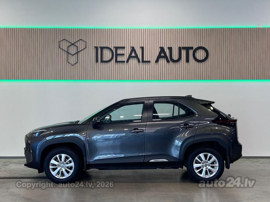 Серый Тойота Yaris Cross 2025 в Таллин, объемом двигателя 1.50 л и пробегом 19 тыс. км за 23990 €, фото 3 на AUTOMOTO.COM.LV
