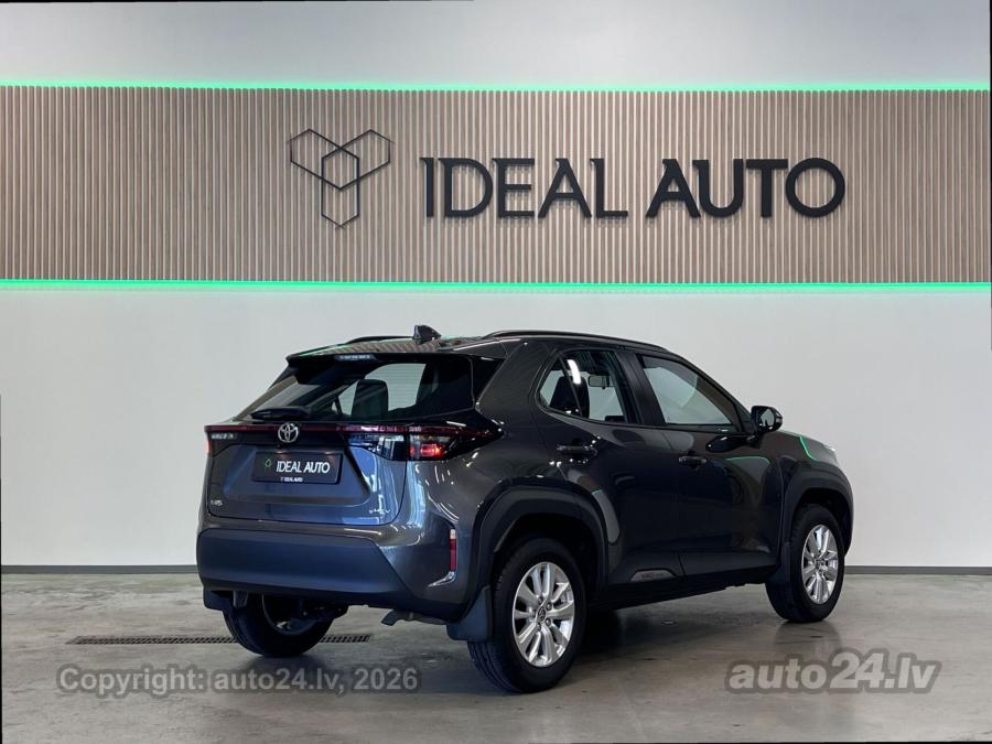 Серый Тойота Yaris Cross 2025 в Таллин, объемом двигателя 1.50 л и пробегом 19 тыс. км за 23990 €, фото 5 на AUTOMOTO.COM.LV