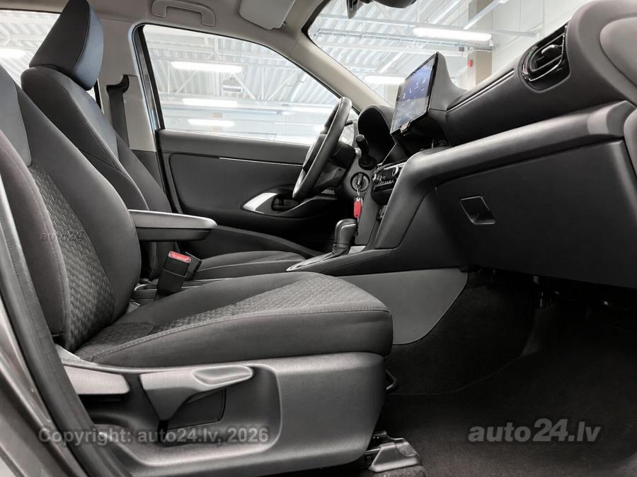 Серый Тойота Yaris Cross 2025 в Таллин, объемом двигателя 1.50 л и пробегом 19 тыс. км за 23990 €, фото 11 на AUTOMOTO.COM.LV