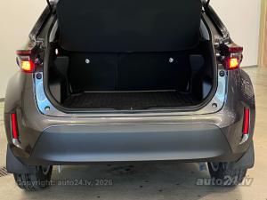 Серый Тойота Yaris Cross 2025 в Таллин, объемом двигателя 1.50 л и пробегом 19 тыс. км за 23990 €, фото 16 на AUTOMOTO.COM.LV