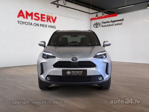 Pelēks Toyota Yaris Cross 2025 Tallina, ar dzinēja tilpumu 1.50 L un nobraukumu 17 tūkst. km par 24990 €, foto 6 vietnē AUTOMOTO.COM.LV