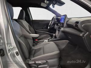 Серый Тойота Yaris Cross 2025 в Таллин, объемом двигателя 1.50 л и пробегом 17 тыс. км за 24990 €, фото 7 на AUTOMOTO.COM.LV