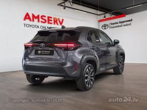 Серый Тойота Yaris Cross 2025 в Таллин, объемом двигателя 1.50 л и пробегом 29 тыс. км за 24990 €, фото 3 на AUTOMOTO.COM.LV