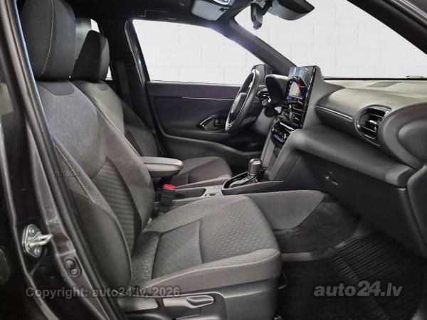 Toyota Yaris Cross 2025 Tallina vietnē Pelēks Toyota Yaris Cross 2025 Tallina, ar dzinēja tilpumu 1.50 L un nobraukumu 29 tūkst. km par 24990 €, foto 7 vietnē AUTOMOTO.COM.LV