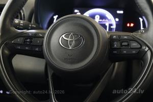Pelēks Toyota Yaris Cross 2025 Tallina, ar dzinēja tilpumu 1.49 L un nobraukumu 31 tūkst. km par 24500 €, foto 13 vietnē AUTOMOTO.COM.LV