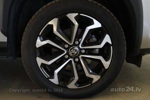 Pelēks Toyota Yaris Cross 2025 Tallina, ar dzinēja tilpumu 1.49 L un nobraukumu 31 tūkst. km par 24500 €, foto 16 vietnē AUTOMOTO.COM.LV
