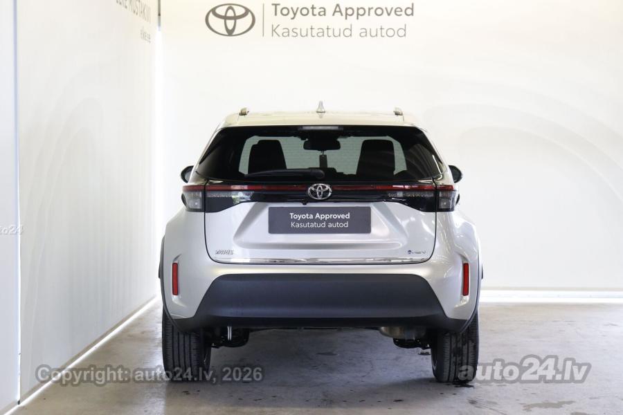 Серый Тойота Yaris Cross 2025 в Таллин, объемом двигателя 1.49 л и пробегом 29 тыс. км за 24700 €, фото 5 на AUTOMOTO.COM.LV