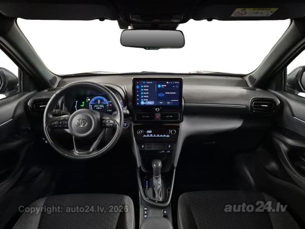 Pelēks Toyota Yaris Cross 2025 Tallina, ar dzinēja tilpumu 1.50 L un nobraukumu 29 tūkst. km par 24490 €, foto 9 vietnē AUTOMOTO.COM.LV