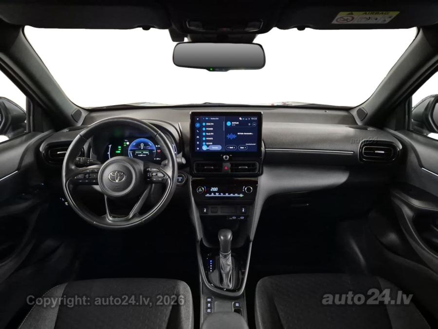 Серый Тойота Yaris Cross 2025 в Таллин, объемом двигателя 1.50 л и пробегом 29 тыс. км за 24490 €, фото 9 на AUTOMOTO.COM.LV