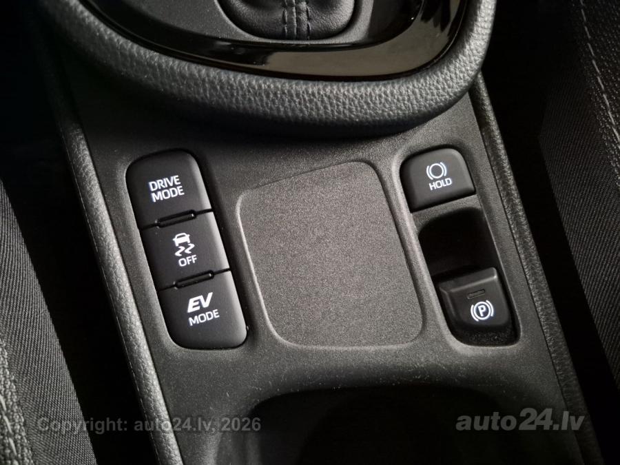 Серый Тойота Yaris Cross 2025 в Таллин, объемом двигателя 1.50 л и пробегом 29 тыс. км за 24490 €, фото 18 на AUTOMOTO.COM.LV