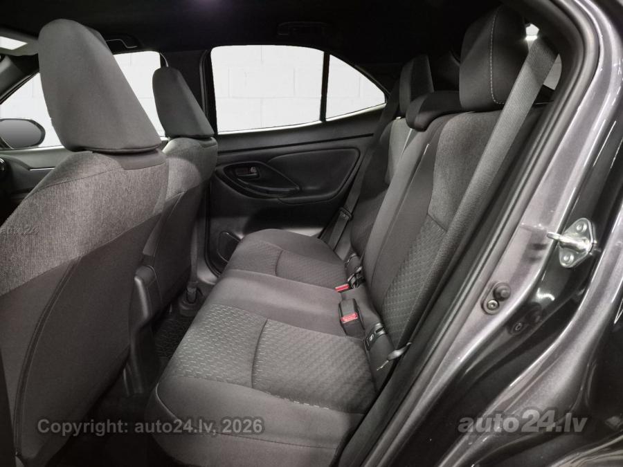 Серый Тойота Yaris Cross 2025 в Таллин, объемом двигателя 1.50 л и пробегом 29 тыс. км за 24490 €, фото 20 на AUTOMOTO.COM.LV