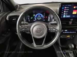 Pelēks Toyota Yaris Cross 2025 Tallina, ar dzinēja tilpumu 1.50 L un nobraukumu 29 tūkst. km par 24490 €, foto 13 vietnē AUTOMOTO.COM.LV
