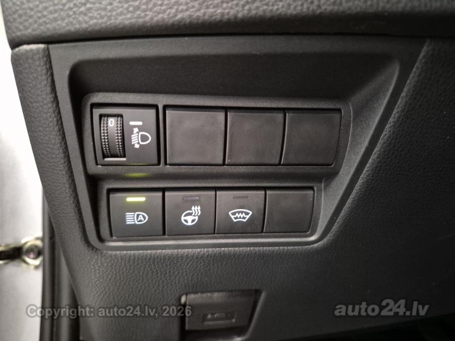 Pelēks Toyota Yaris Cross 2025 Tallina, ar dzinēja tilpumu 1.50 L un nobraukumu 29 tūkst. km par 24490 €, foto 17 vietnē AUTOMOTO.COM.LV