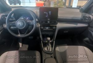 Grey Toyota Yaris Cross 2026 in Narva, with an engine capacity of 1.50 L and mileage of 0 thousand km for 27500 €, photo 14 on AUTOMOTO.COM.LV