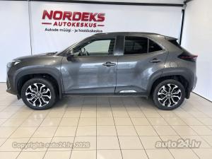 Серый Тойота Yaris Cross 2026 в Таллин, объемом двигателя 1.50 л и пробегом 12 тыс. км за 25990 €, фото 4 на AUTOMOTO.COM.LV