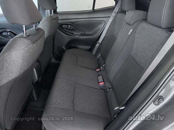Серый Тойота Yaris Cross 2026 в Таллин, объемом двигателя 1.50 л и пробегом 12 тыс. км за 25990 €, фото 10 на AUTOMOTO.COM.LV