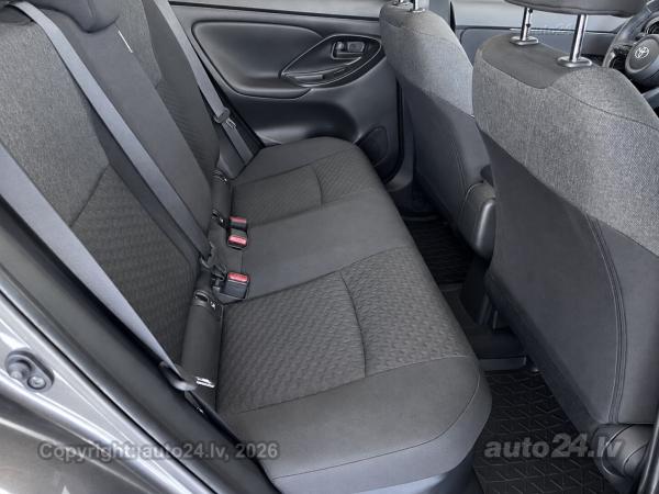 Серый Тойота Yaris Cross 2026 в Таллин, объемом двигателя 1.50 л и пробегом 12 тыс. км за 25990 €, фото 11 на AUTOMOTO.COM.LV