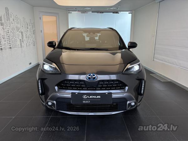 Серый Тойота Yaris Cross 2023 в Таллин, объемом двигателя 1.50 л и пробегом 39 тыс. км за 23900 €, фото 4 на AUTOMOTO.COM.LV
