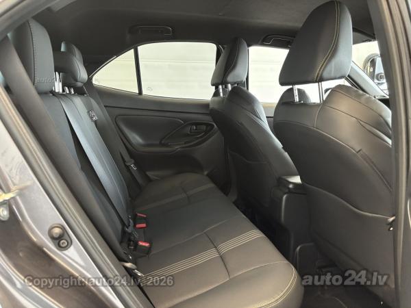 Серый Тойота Yaris Cross 2023 в Таллин, объемом двигателя 1.50 л и пробегом 39 тыс. км за 23900 €, фото 9 на AUTOMOTO.COM.LV