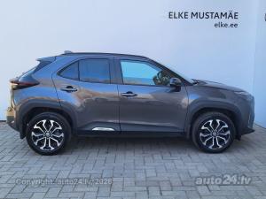 Grey Toyota Yaris Cross 2024 in Tallinn, with an engine capacity of 1.49 L and mileage of 35 thousand km for 23995 €, photo 15 on AUTOMOTO.COM.LV