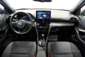 Grey Toyota Yaris Cross 2024 in Tartu, with an engine capacity of 1.50 L and mileage of 19 thousand km for 24490 €, photo 9 on AUTOMOTO.COM.LV
