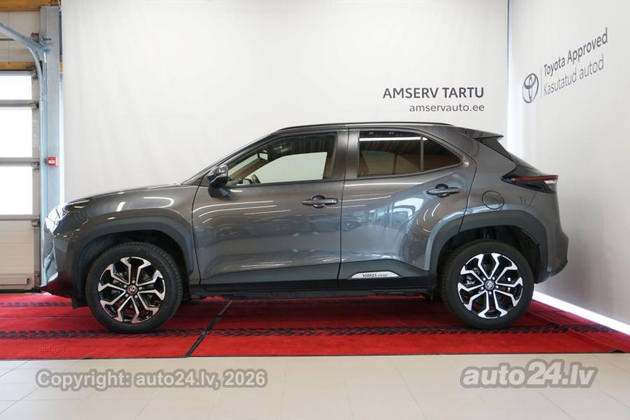 Серый Тойота Yaris Cross 2024 в Тарту, объемом двигателя 1.50 л и пробегом 20 тыс. км за 24490 €, фото 4 на AUTOMOTO.COM.LV