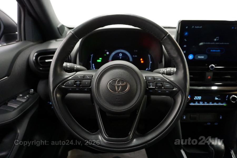 Серый Тойота Yaris Cross 2024 в Тарту, объемом двигателя 1.50 л и пробегом 20 тыс. км за 24490 €, фото 13 на AUTOMOTO.COM.LV