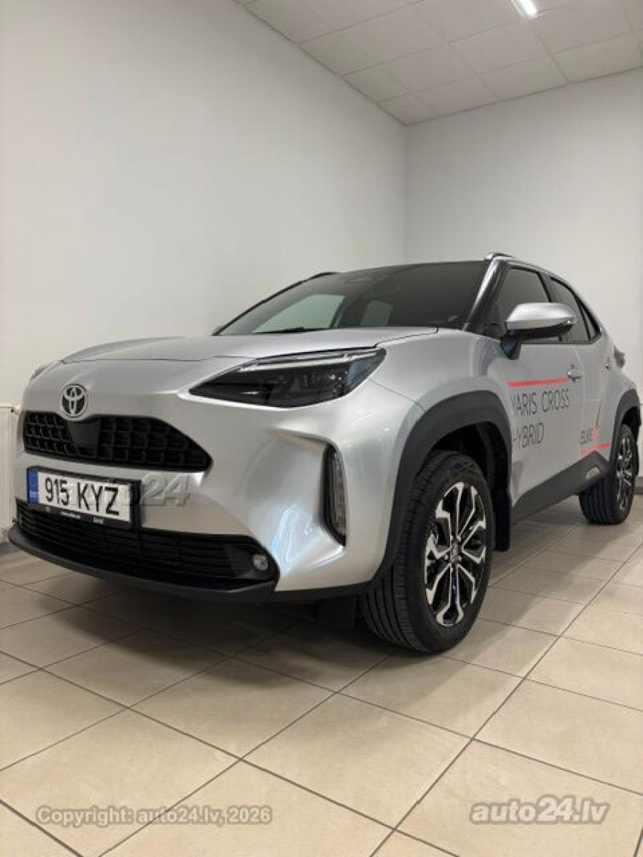 Серый Тойота Yaris Cross 2025 в Курессааре, объемом двигателя 1.50 л и пробегом 600 тыс. км за 25900 €, фото 1 на AUTOMOTO.COM.LV