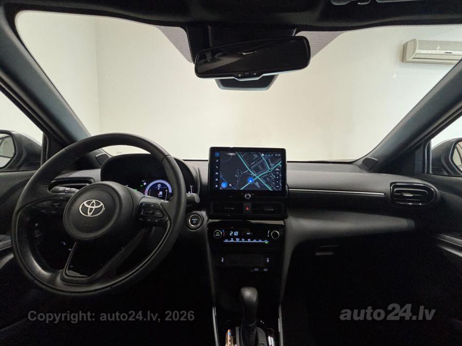 Серый Тойота Yaris Cross 2025 в Курессааре, объемом двигателя 1.50 л и пробегом 600 тыс. км за 25900 €, фото 10 на AUTOMOTO.COM.LV