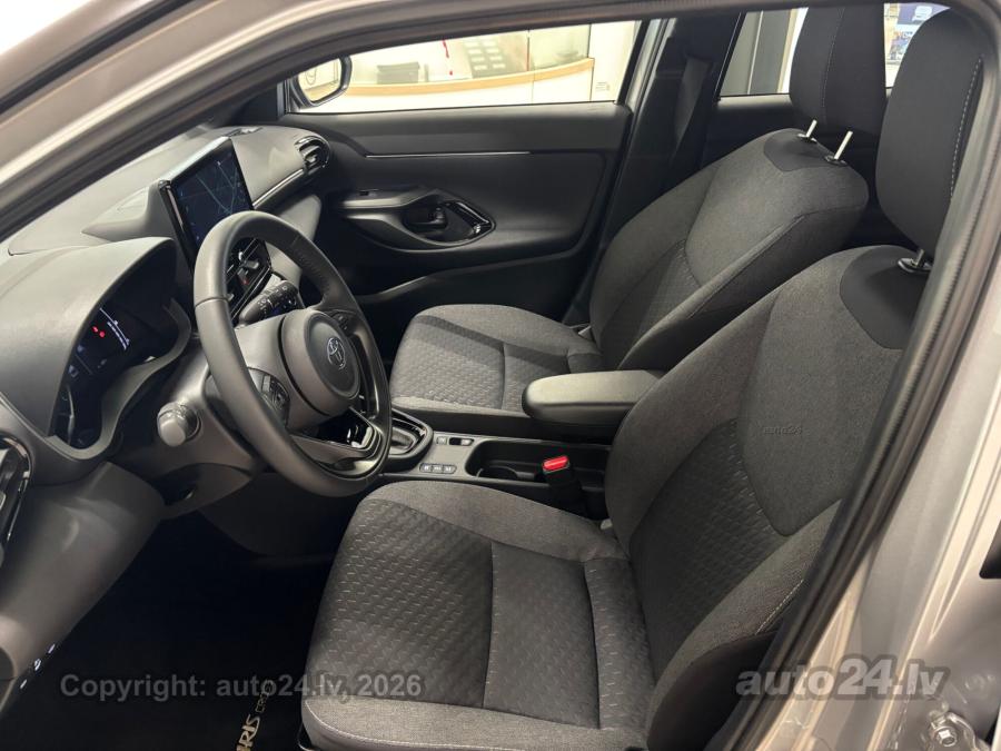 Серый Тойота Yaris Cross 2025 в Курессааре, объемом двигателя 1.50 л и пробегом 600 тыс. км за 25900 €, фото 13 на AUTOMOTO.COM.LV
