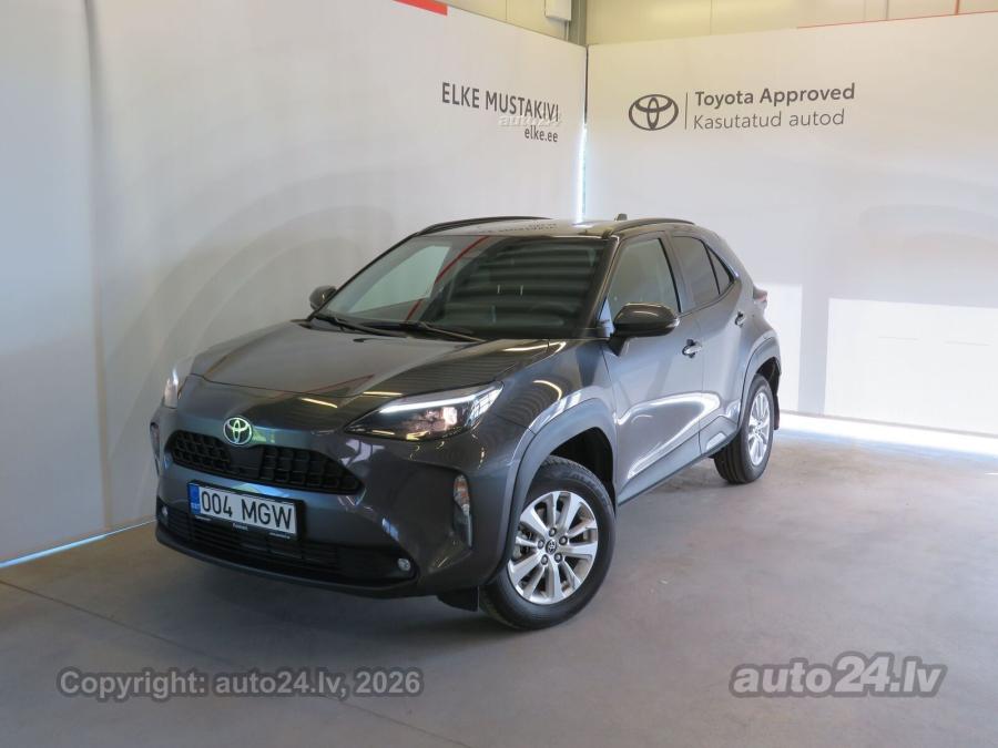 Серый Тойота Yaris Cross 2025 в Таллин, объемом двигателя 1.49 л и пробегом 16 тыс. км за 23990 €, фото 1 на AUTOMOTO.COM.LV