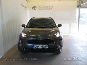 Серый Тойота Yaris Cross 2025 в Таллин, объемом двигателя 1.49 л и пробегом 16 тыс. км за 23990 €, фото 3 на AUTOMOTO.COM.LV