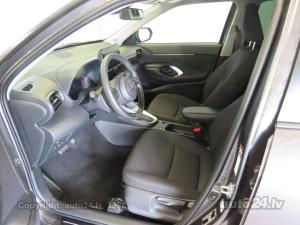 Серый Тойота Yaris Cross 2025 в Таллин, объемом двигателя 1.49 л и пробегом 16 тыс. км за 23990 €, фото 5 на AUTOMOTO.COM.LV