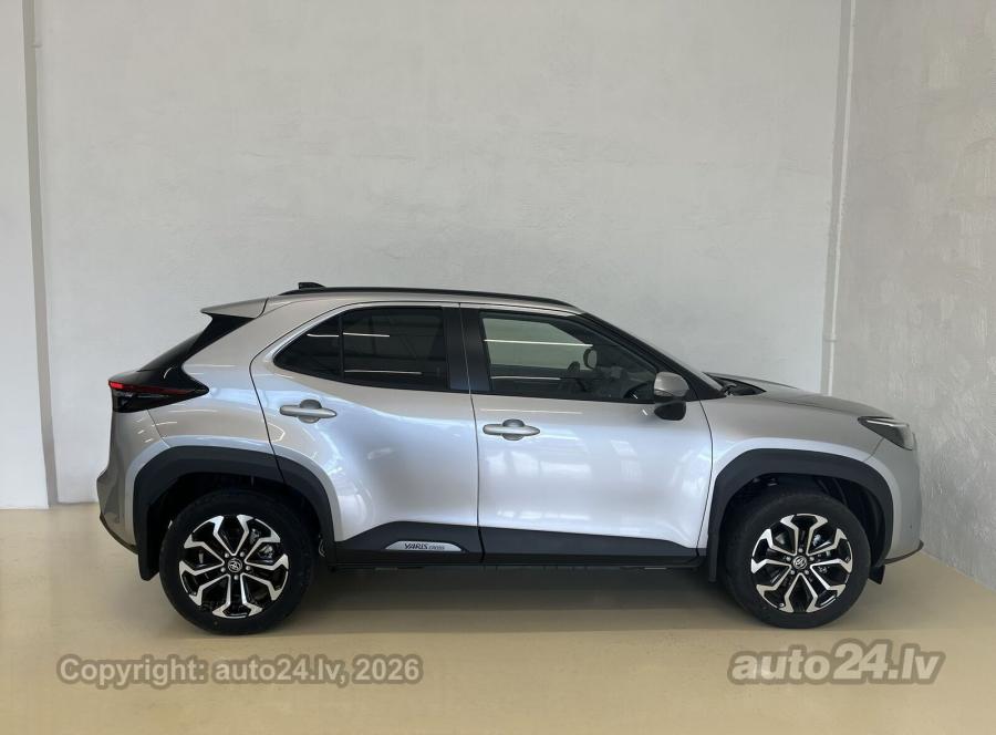 Серый Тойота Yaris Cross 2026 в Раквере, объемом двигателя 1.49 л и пробегом 1 тыс. км за 28990 €, фото 18 на AUTOMOTO.COM.LV