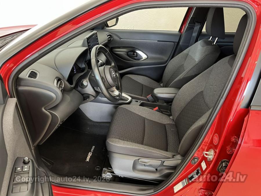 Toyota Yaris Cross 2021 in Rakvere, with an engine capacity of 1.49 L and mileage of 89 thousand km for 20990 €, photo 16 on AUTOMOTO.COM.LV