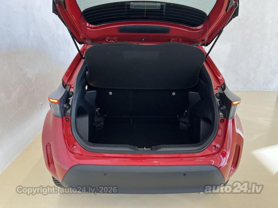 Toyota Yaris Cross 2021 in Rakvere, with an engine capacity of 1.49 L and mileage of 89 thousand km for 20990 €, photo 19 on AUTOMOTO.COM.LV